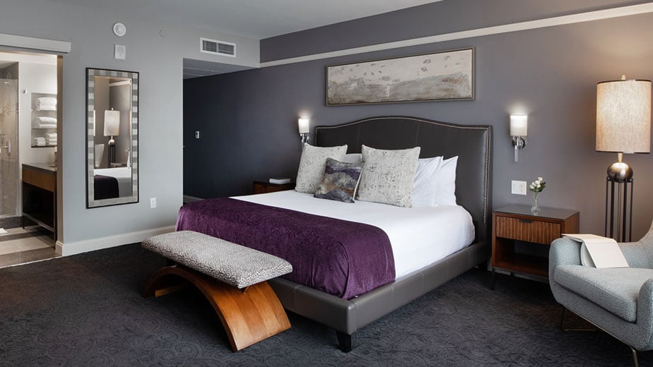 Hotel Rooms in Wichita, KS | Ambassador Hotel Wichita